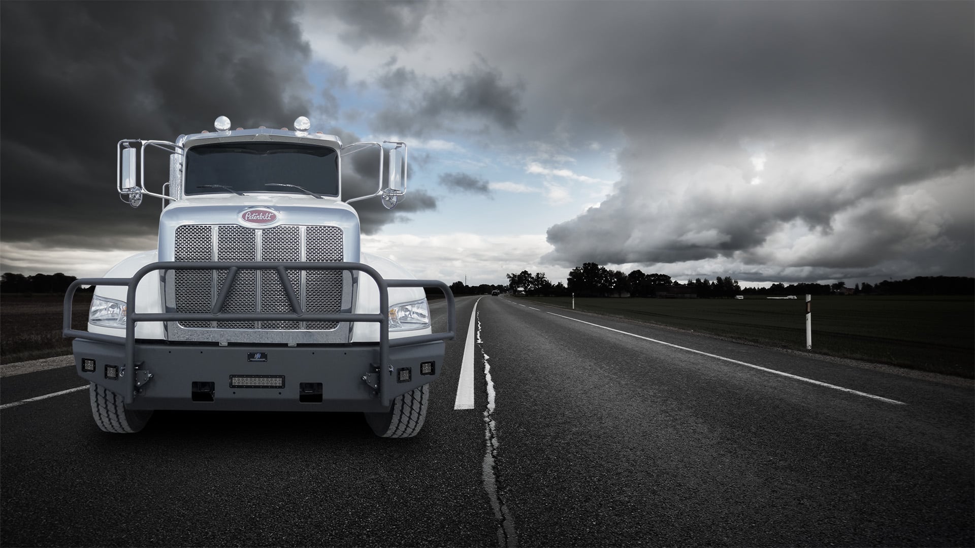 Peterbilt Bumper - Hammerhead Armor